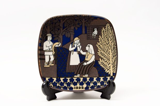 Arabia Finland Annual Kalevala Plates 1976-1999 | C20Ceramics